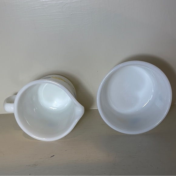 Pyrex | Dining | Pyrex Vintage Flirtation Set Of Creamer Sugar Bowl 4 ...